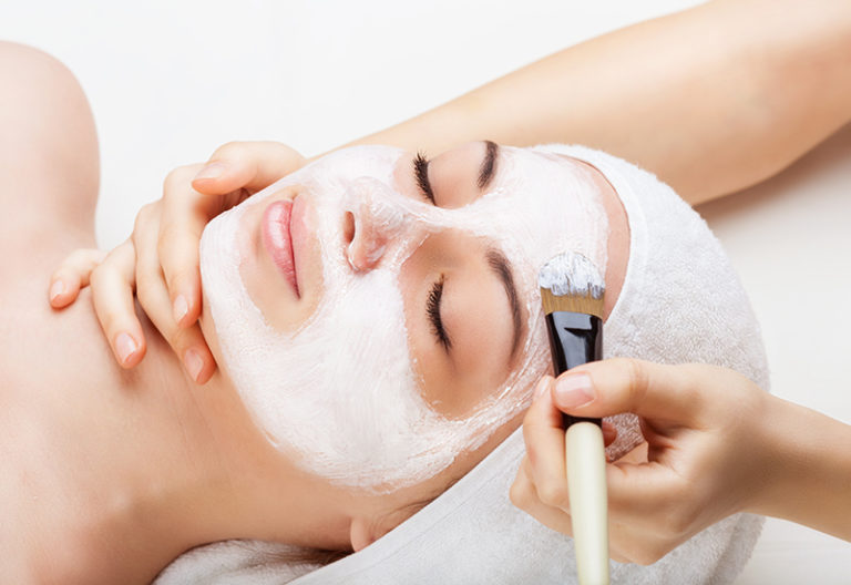 Gesichtsbehandlung - Art Beauté Bern